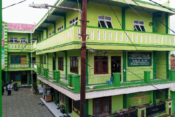Pesantren Nurul Huda Kertawangunan, Kuningan | Pesantren › LADUNI.ID - Layanan Dokumentasi Ulama ...